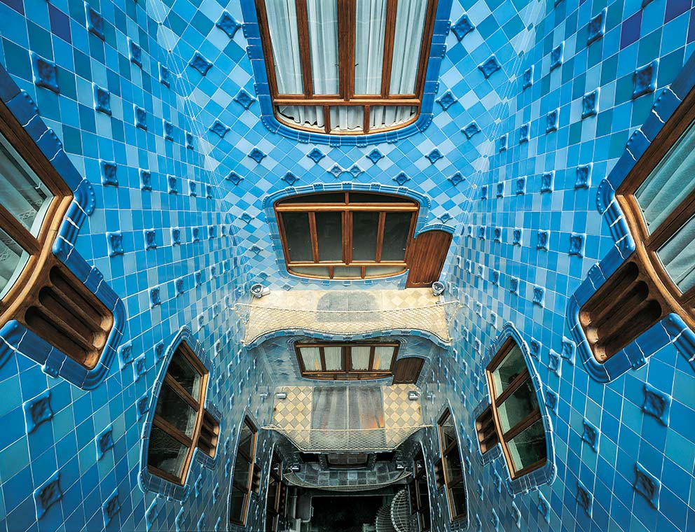 ガウディの窓 | Window on the Future 未来をひらく窓ーGaudí Meets 3D Printing | YKK AP株式会社